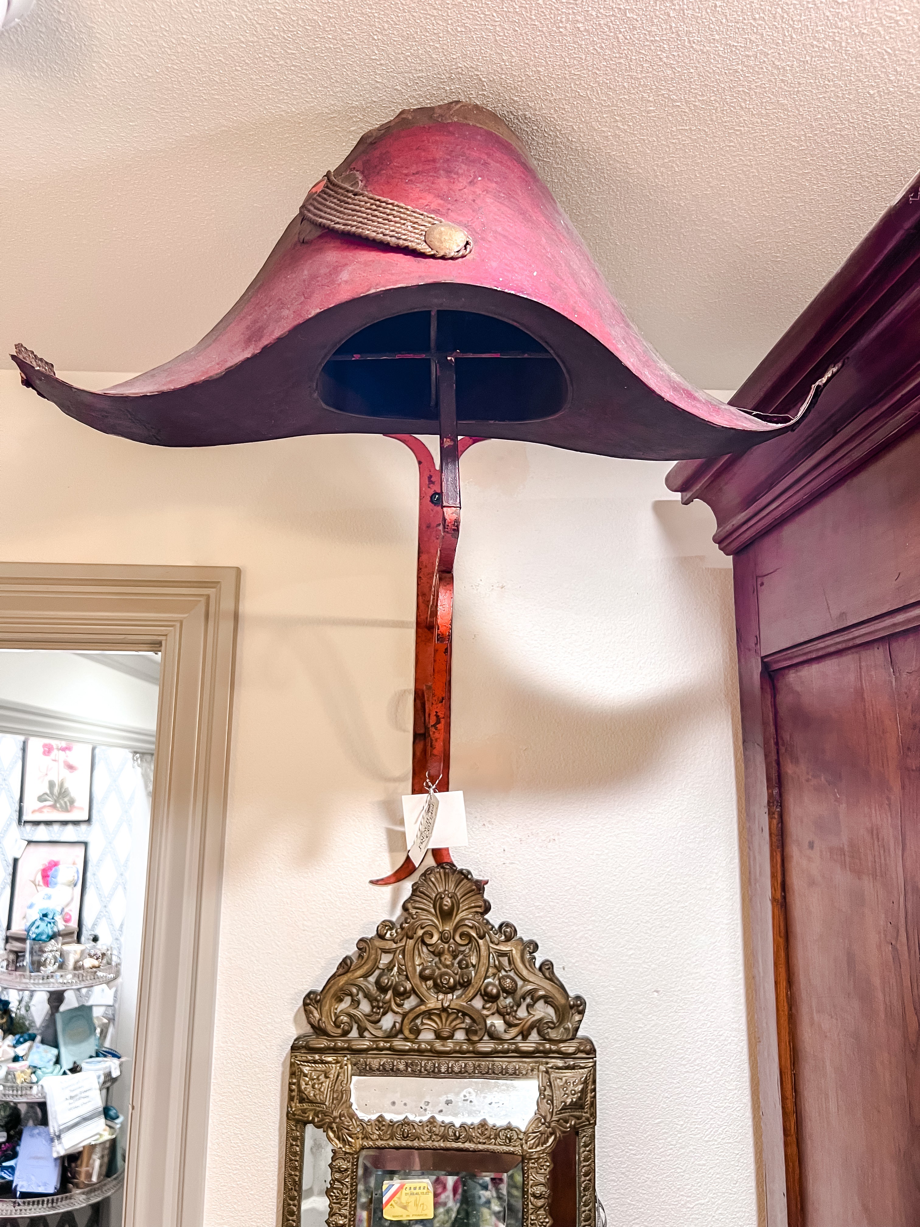 French 19th Century Metal Chapeau Bicorne Shop Sign – The French Cottage