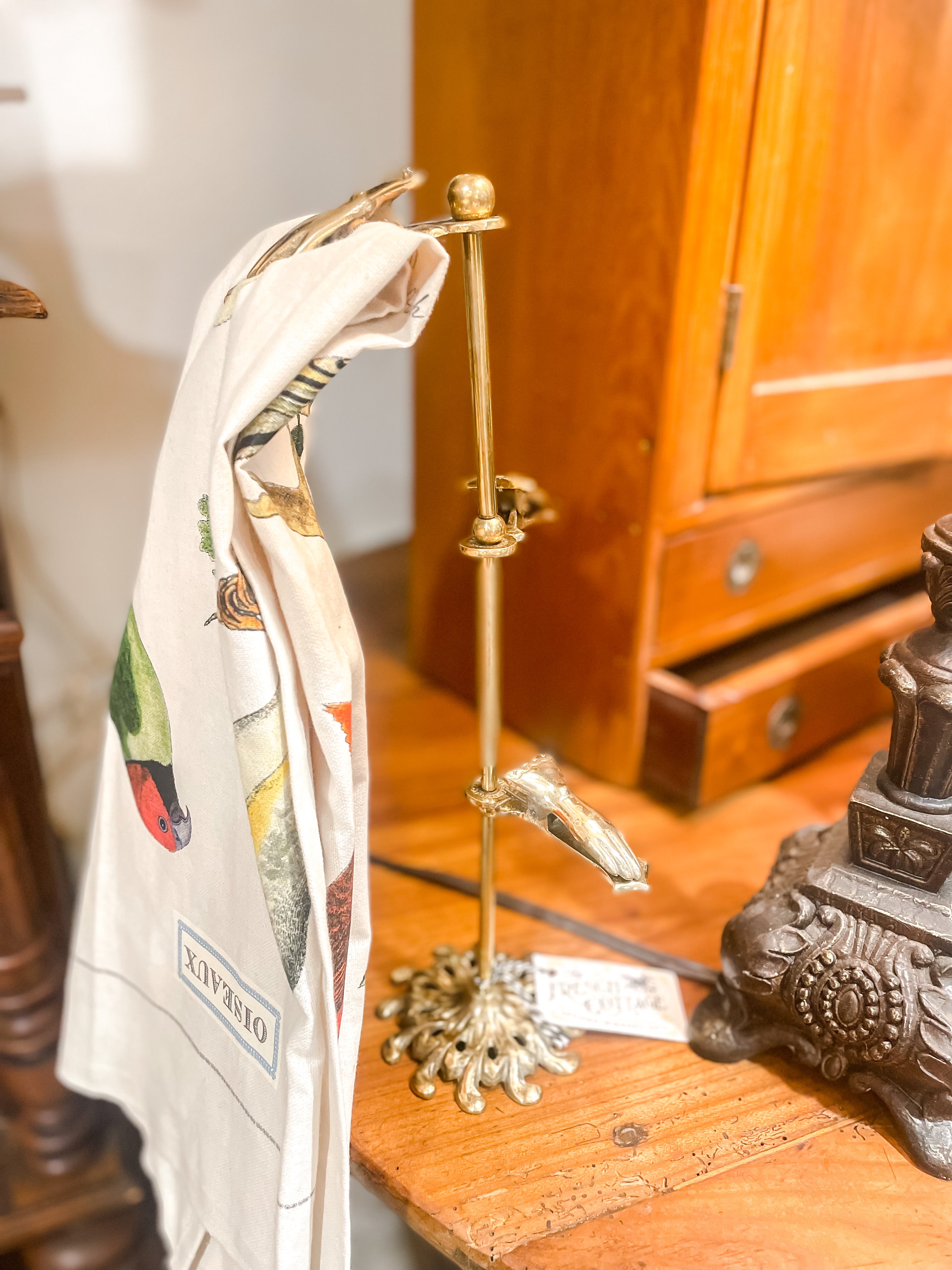 Antique Ornate Brass Victorian Hand Clip – The French Cottage